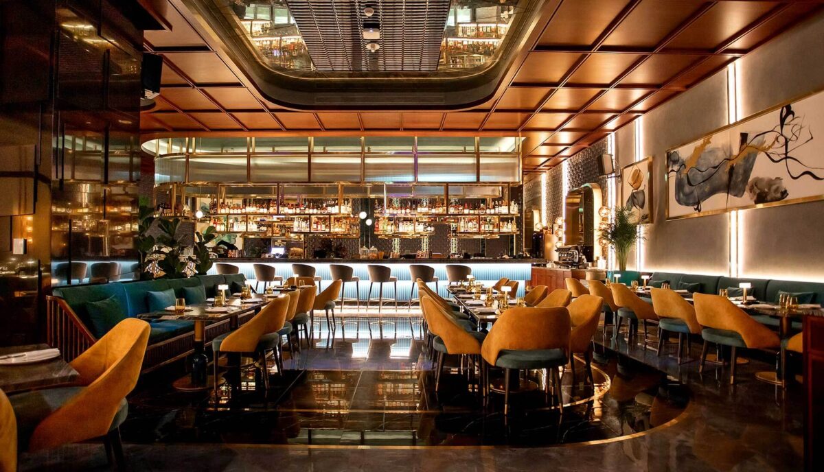 Roberto's Italian restaurant - Doha, Qatar | Zanfi Custom Lighting